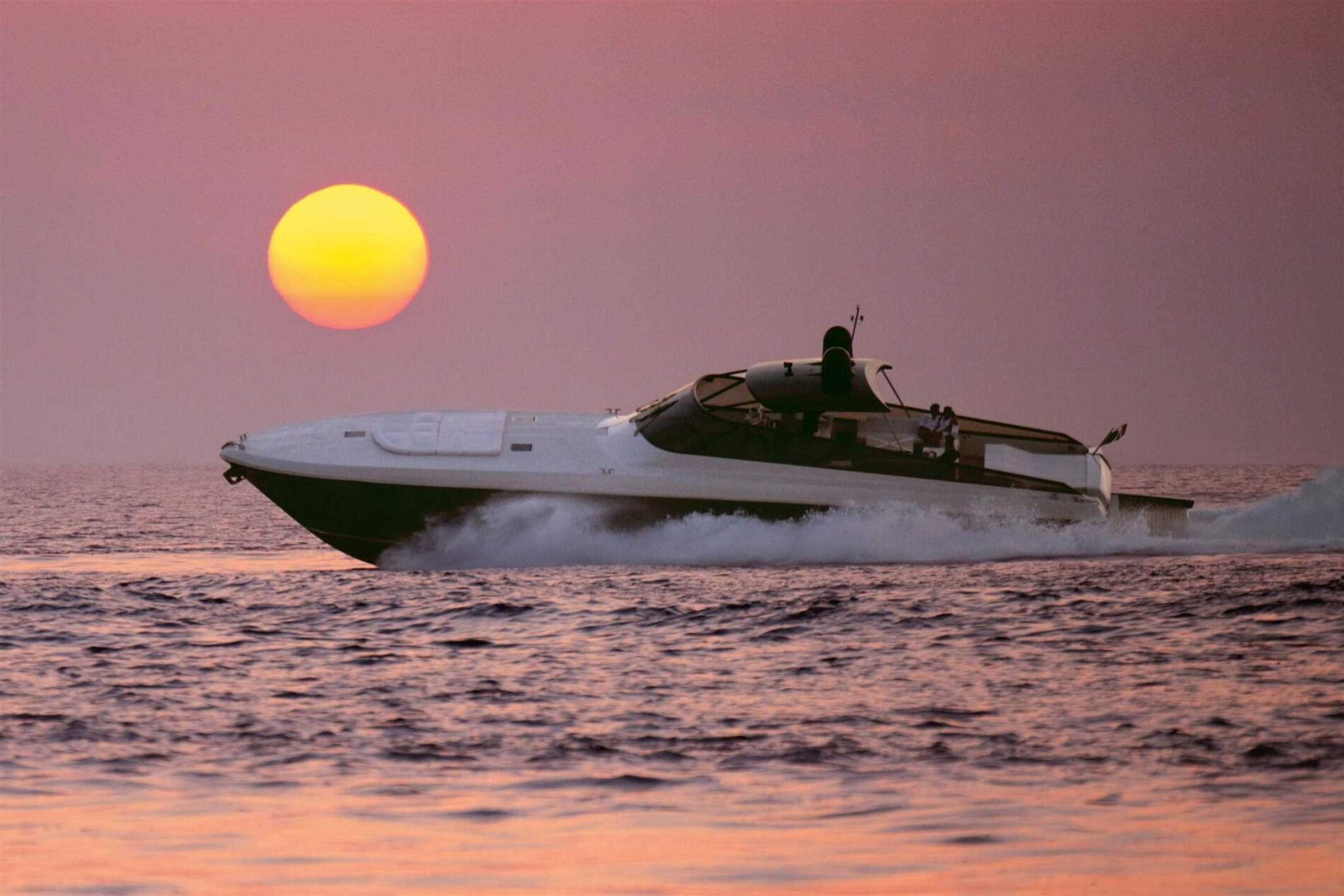 Itama 75 – MennYacht – Your Yachting Partner