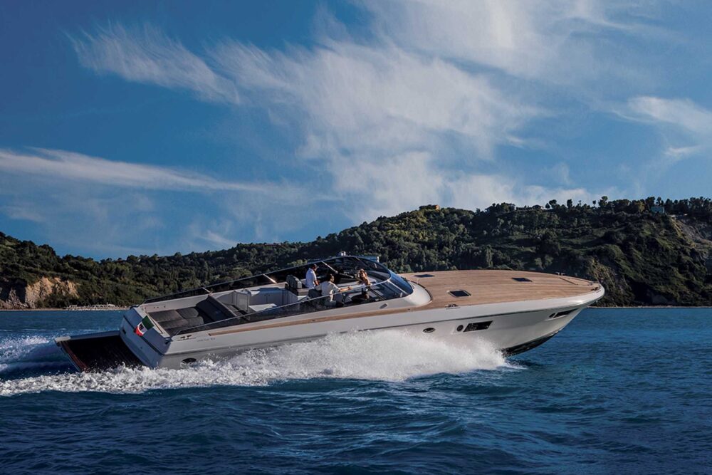 Itama 62RS – MennYacht – Your Yachting Partner