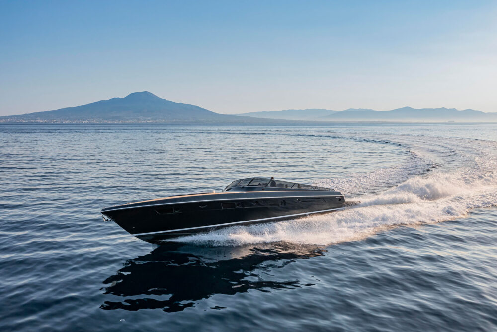 Itama 62RS – MennYacht – Your Yachting Partner