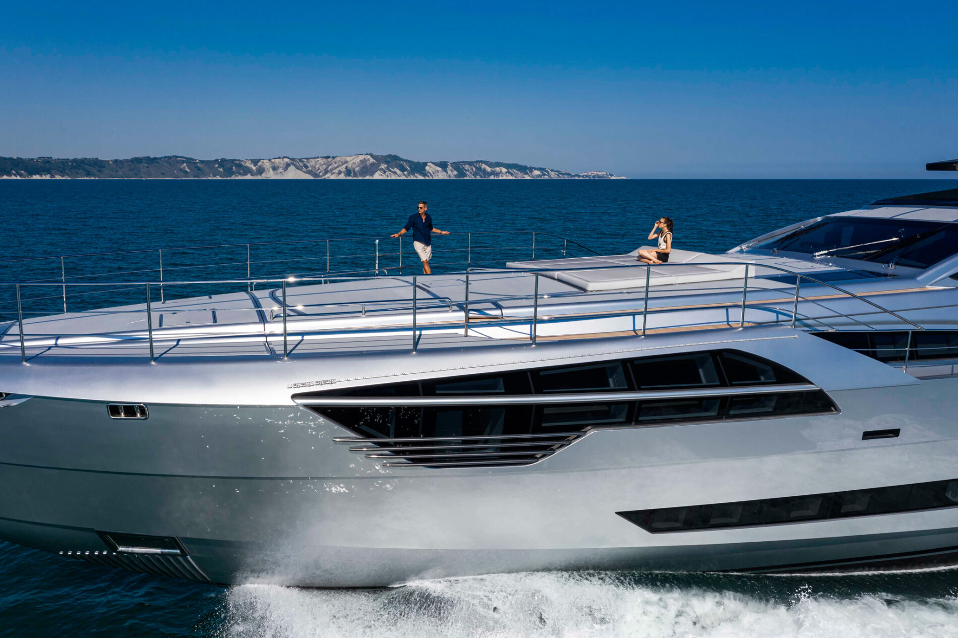 Pershing 140 – MennYacht – Your Yachting Partner