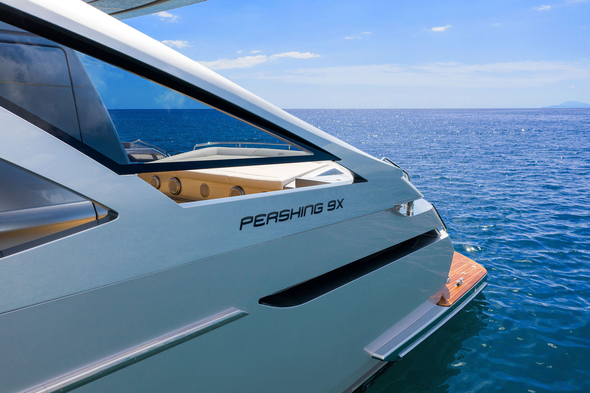 Pershing 9X – MennYacht – Your Yachting Partner