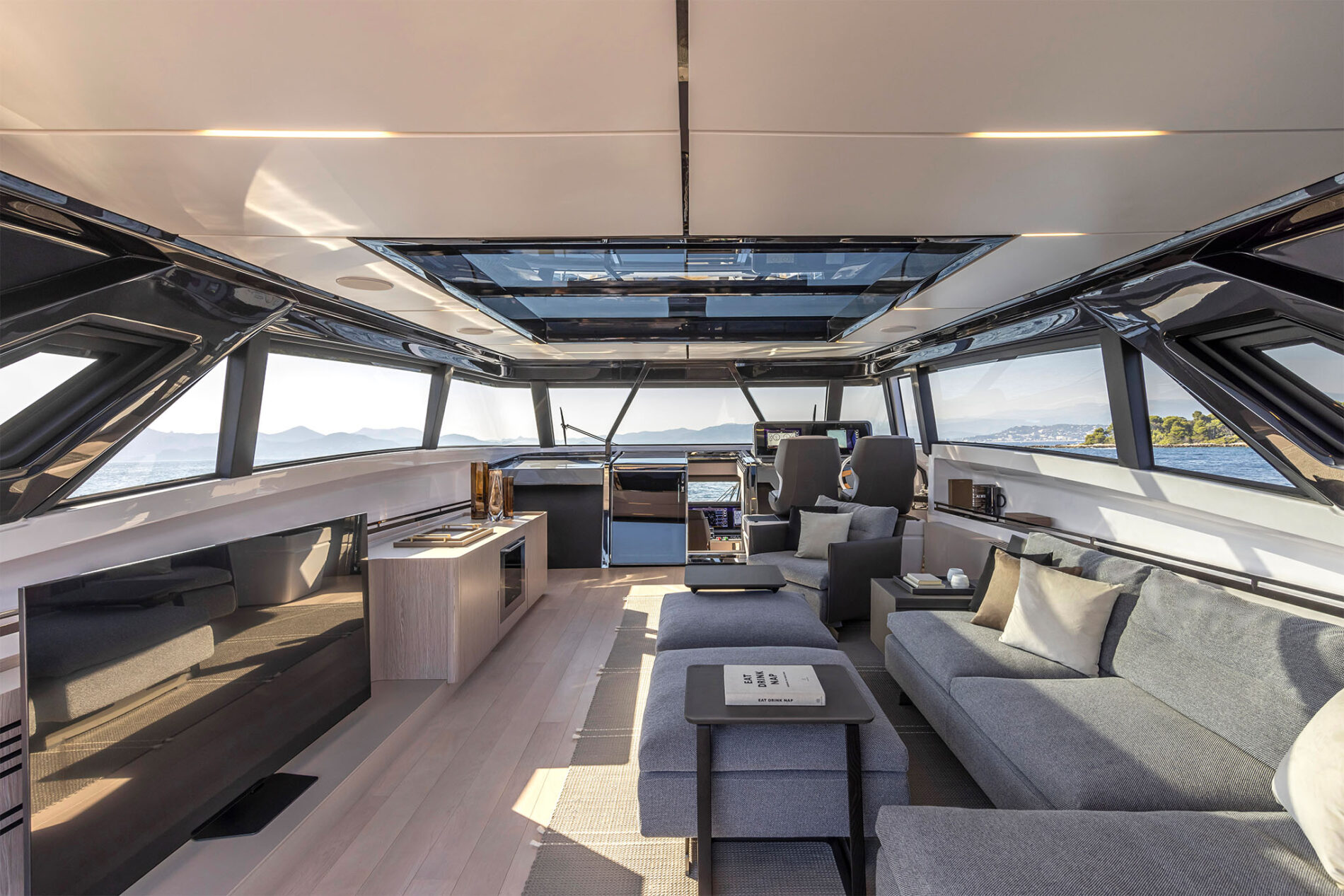 Ferretti Yachts 1000 SkyDeck New – MennYacht – Your Yachting Partner
